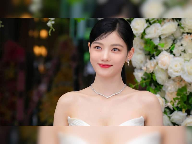 Meet Stunning South Korean Actresses & We Bet You Can't Guess Their Age ...