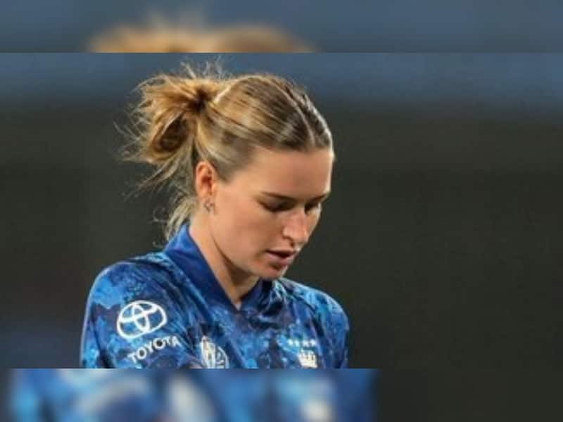 Meet Lauren Bell: England Star Picked By RCB In WPL 2026, Becomes ...