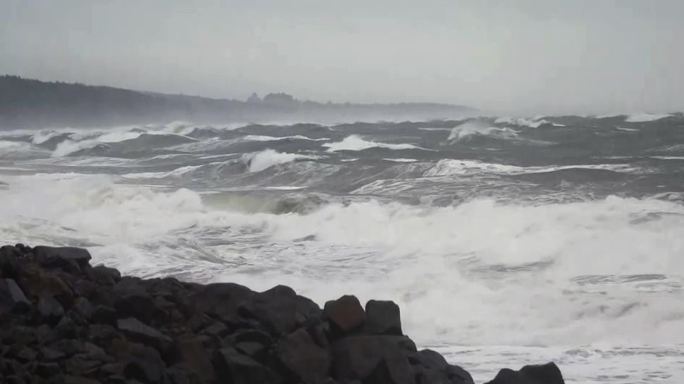 Cyclone Ditwah: DoT Sets Up 24/7 Control Room; IMD Issues Alert For ...