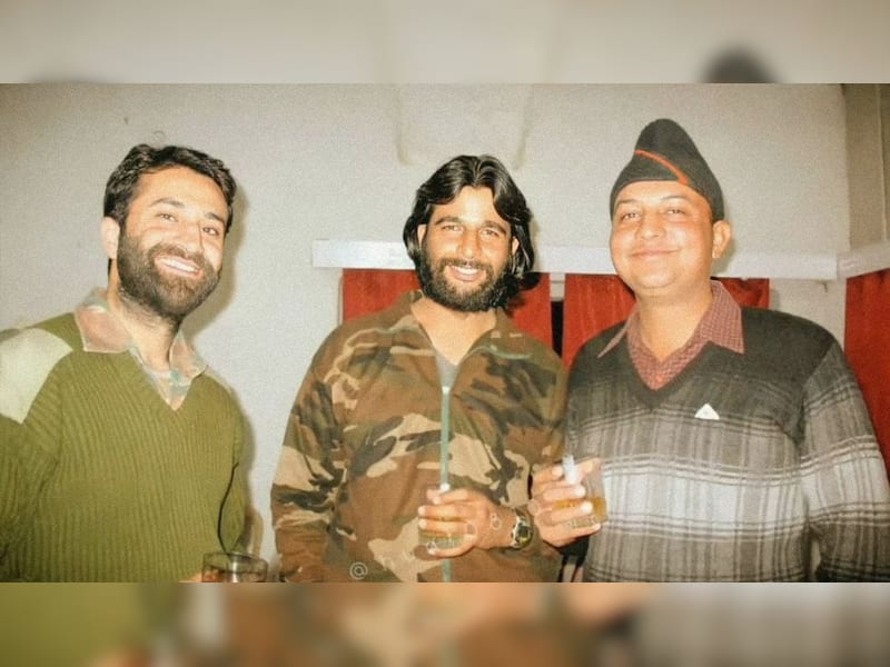 Who Was Major Mohit Sharma? Soldier Who Infiltrated Hizbul Mujahideen ...