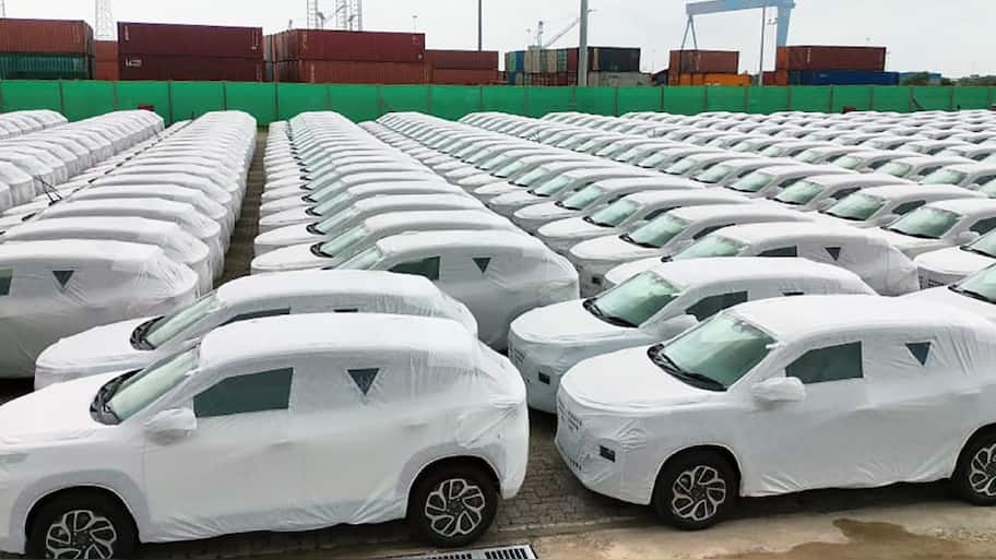 Automobile industry welcomes Budget 2026 - Here's what Hyundai, Tata ...