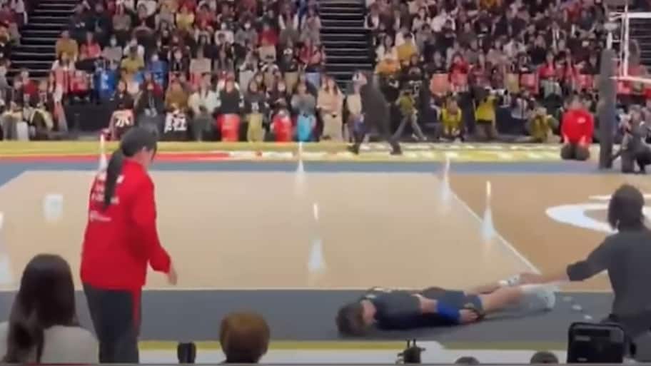 Watch: Viral video shows Japanese volleyball star's insane apology ...