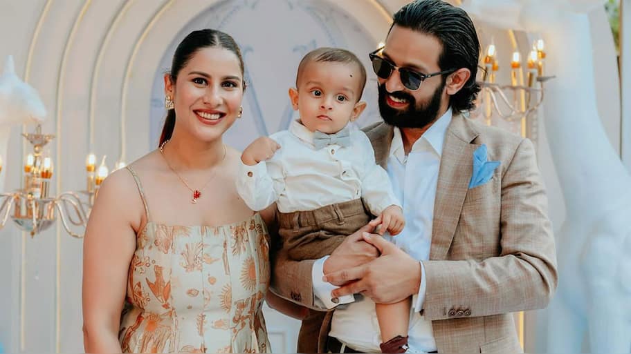 Vikrant Massey celebrates fourth wedding anniversary with Sheetal ...