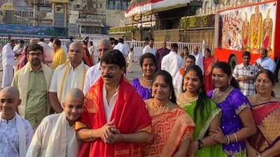 'Akhanda 2' director Boyapati Srinu offers prayers at Tirumala ...