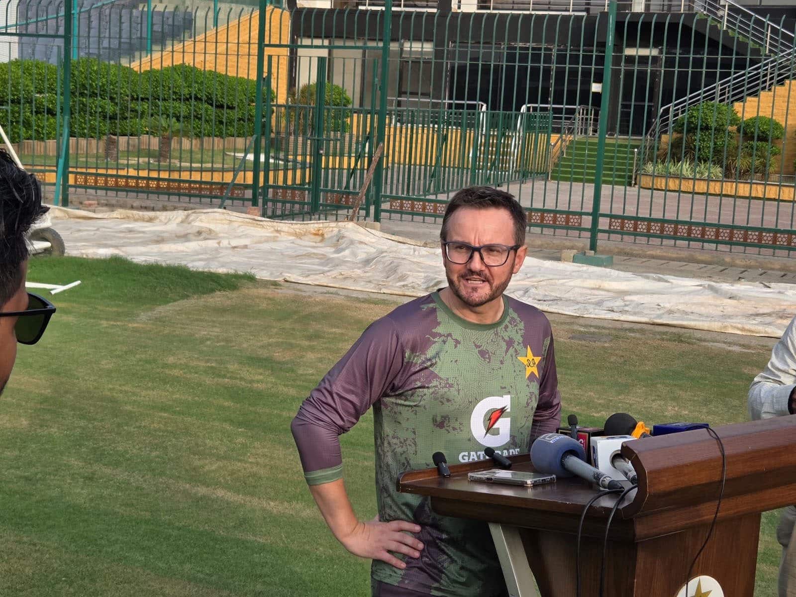 Mike Hesson vs Pakistan Cricket Team: Inside dressing room rift after ...