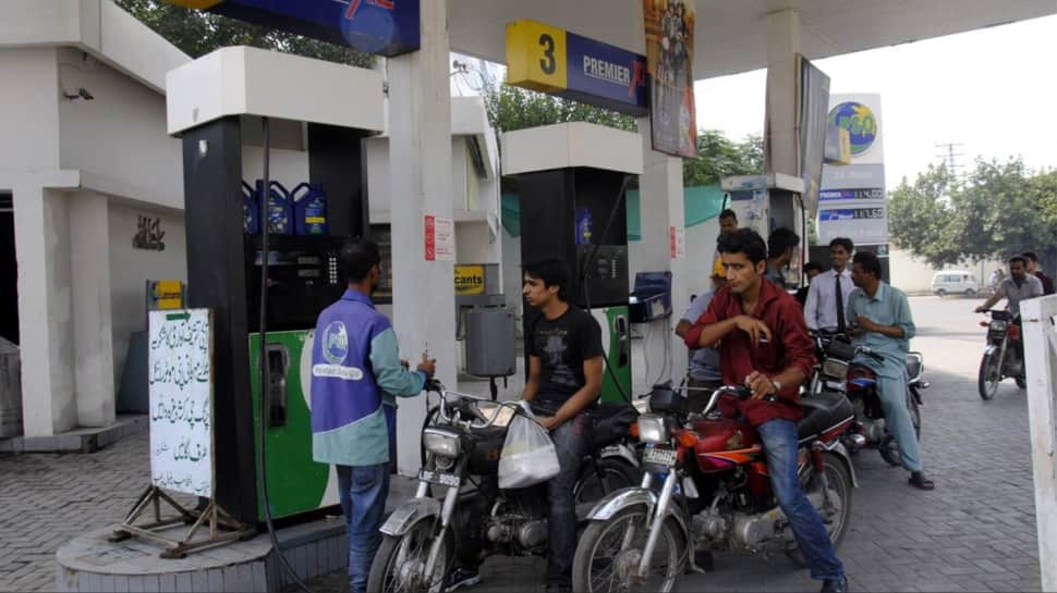Economic fallout: 'Petrol bomb' hits Pakistan amid Middle East war ...