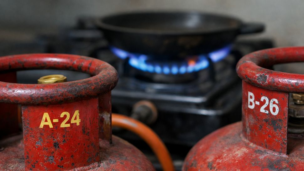 What is the meaning of A, B, C, D codes on LPG cylinders? Hidden reason ...