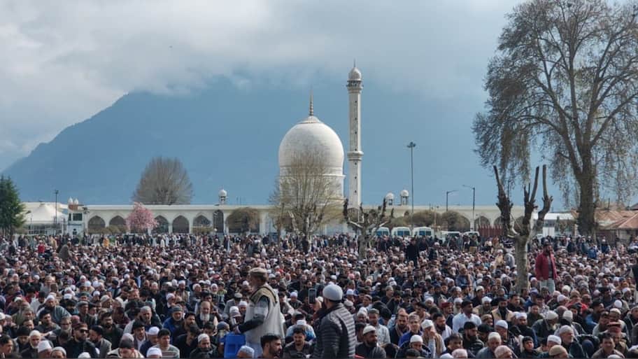 Eid celebrated peacefully across J&K amid tight security; Omar Abdullah ...