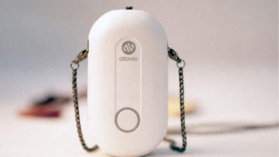 Atovio Pebble Review: Can this wearable Air purifier protect you from ...