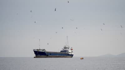 Iranian supertanker carrying worth $220 million oil evades US blockade ...