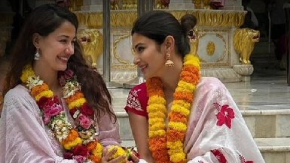 Amid Mouni Roy's divorce buzz, viral post on her Bollywood BFF Disha ...