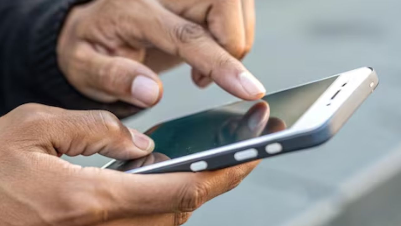 Why do screenshots reduce image quality? Here’s the hidden reason ...