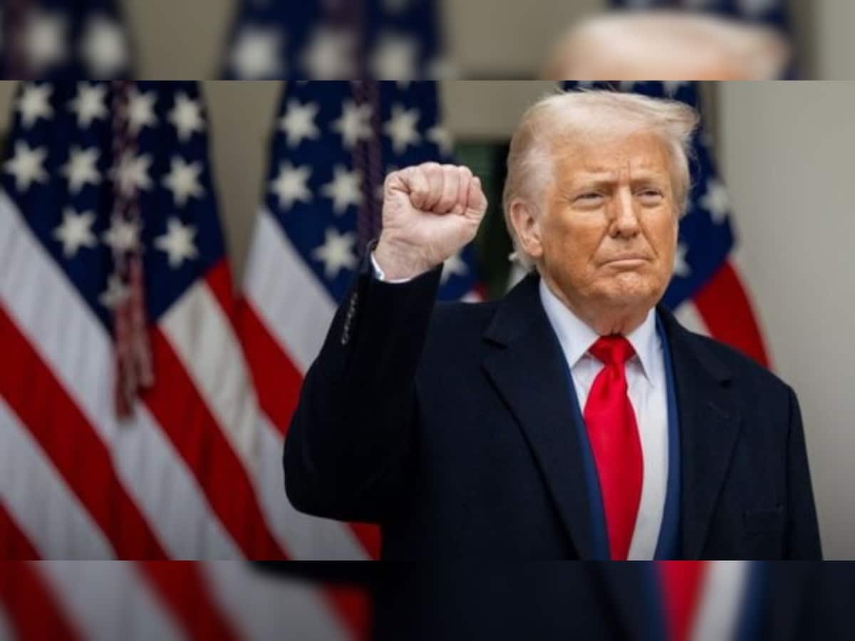 Trump shares confrontational discombobulated message alongside striking ...