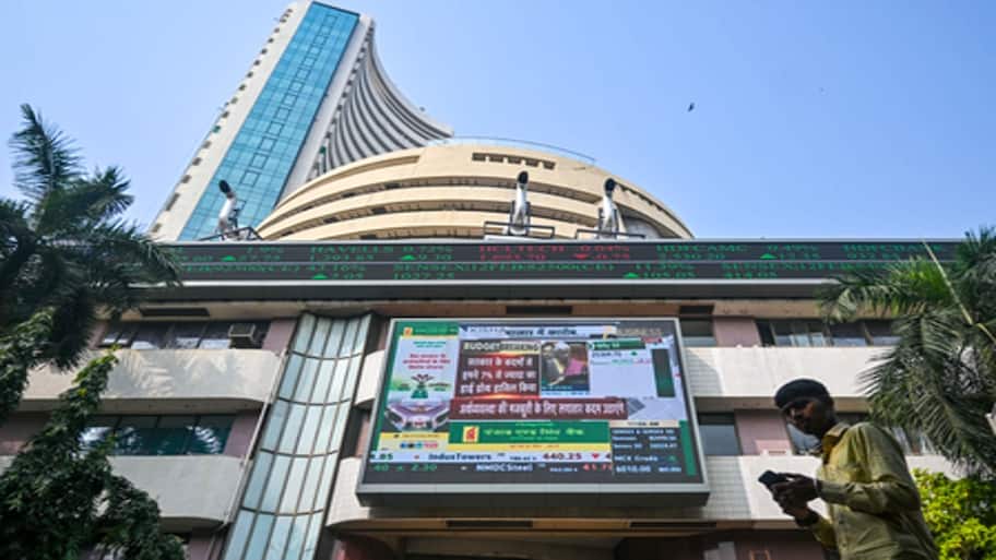 Early signs of AI trade cooling down likely to trigger forex inflows ...