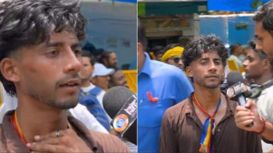 'Girlfriend depression mein hai': Man wins hearts at Jantar Mantar ...