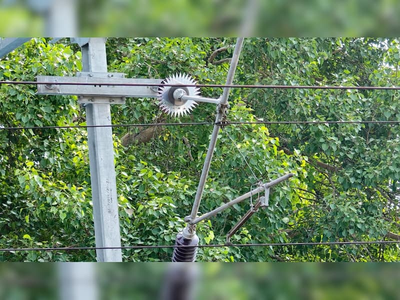 Why Indian Railways installs Sudarshan Chakra-like devices on overhead ...