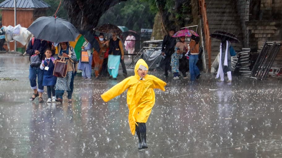 IMD weather alert today: Heavy monsoon rain to lash South India; yellow ...