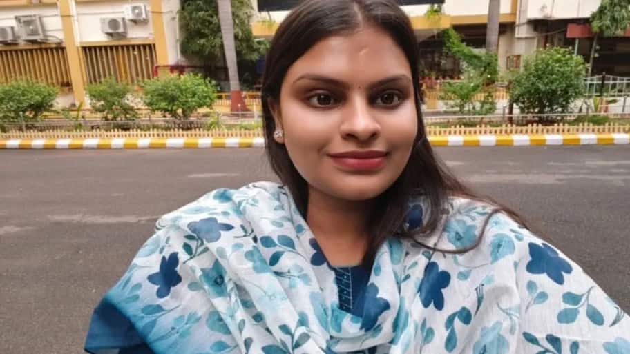 From failure to fame: How Charu Pandey cracked 19 government exams and ...
