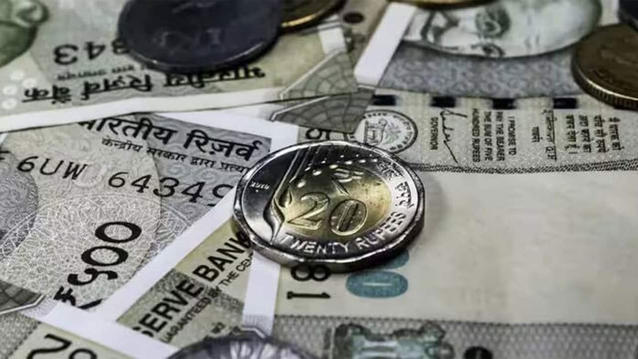 Major small finance banks offering higher FD interest rates in June ...