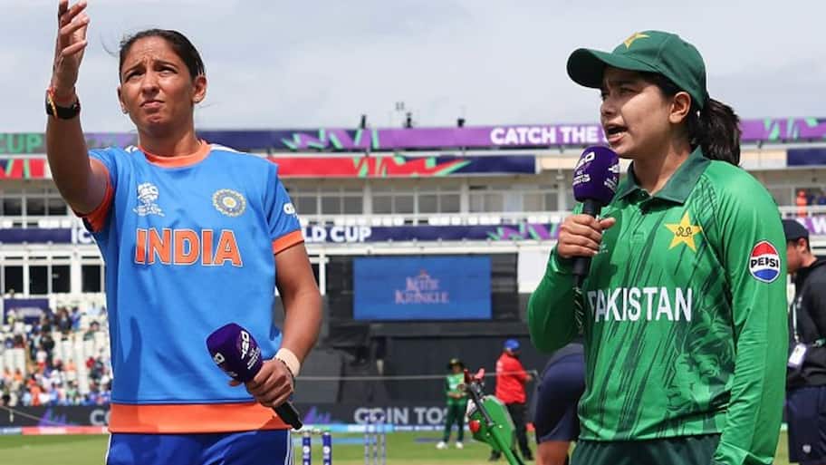 IND vs PAK: Harmanpreet Kaur, Fatima Sana skip handshake at toss for ...