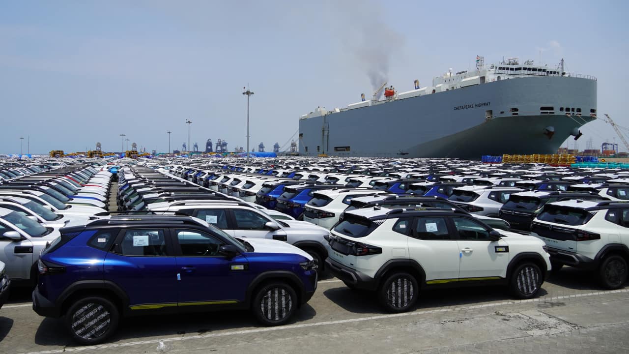 Renault India begins exports of new Duster, ships 750 units to South ...