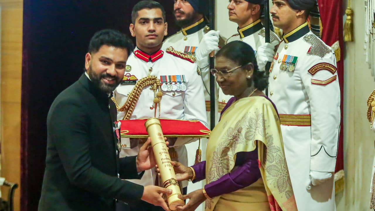 Rohit Sharma receives prestigious Padma Shri Award from President ...