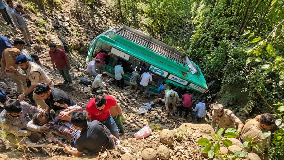 Kathua road accident: 23 pilgrims injured as minibus falls into Gorge ...