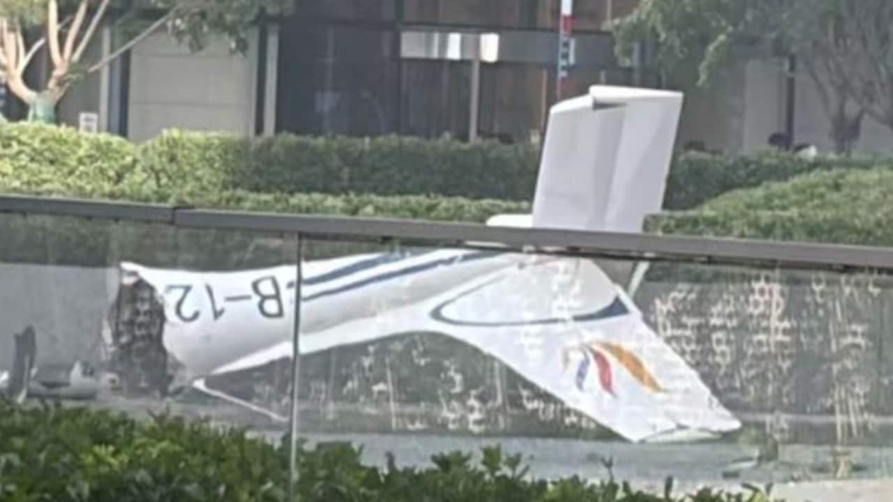What is the Aurora SA60L? Inside the Chinese-made carbon-fibre light ...