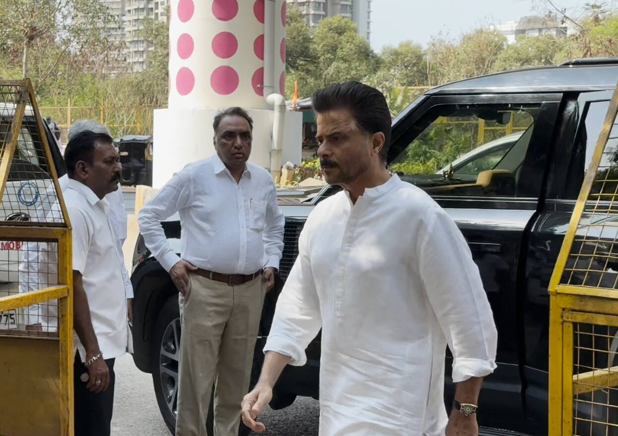 Nirmal Kapoor’s Last Rites: Sonam, Arjun, And The Kapoor Family Pay ...