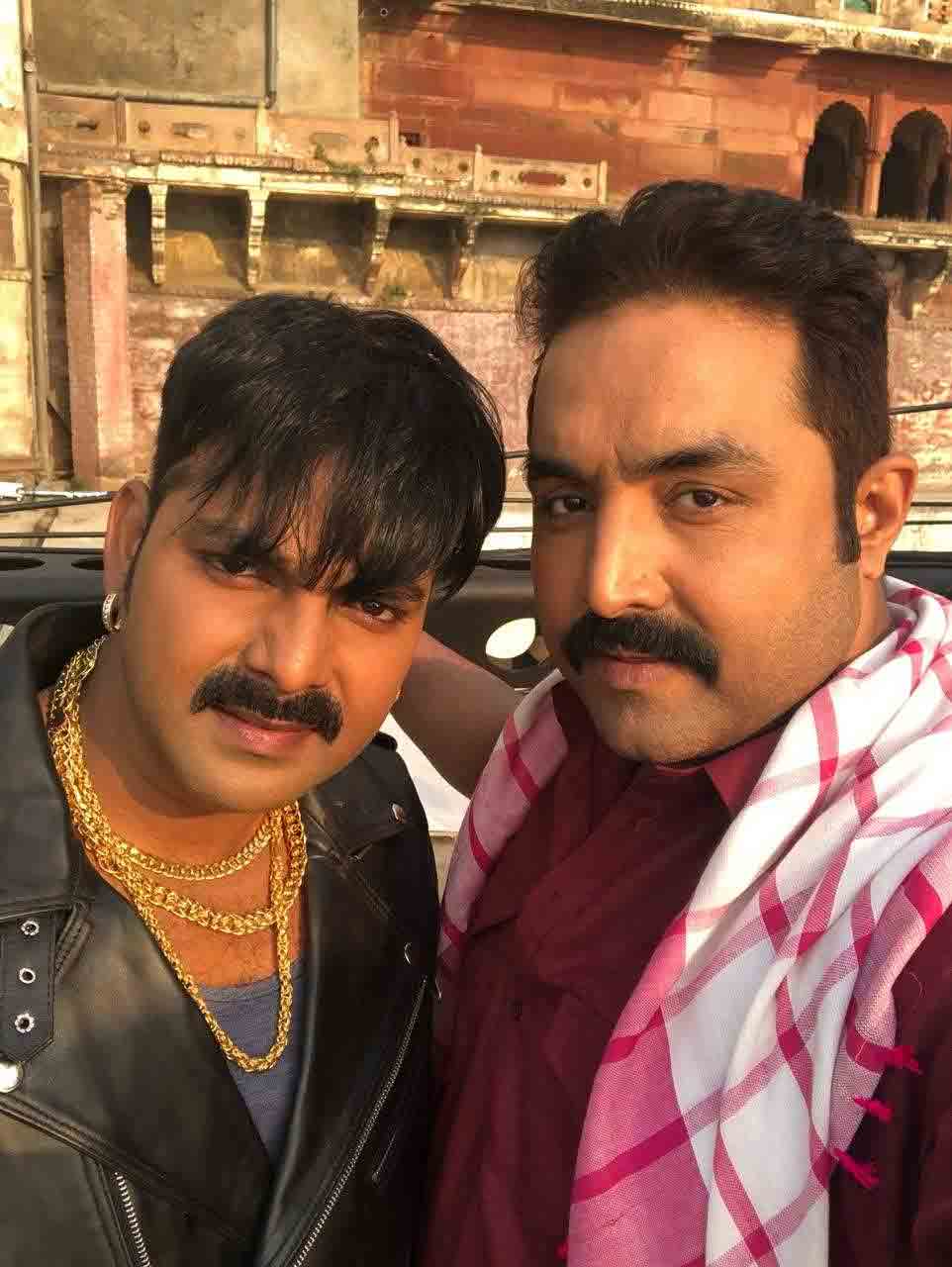 Mahesh Manjrekar to turn baddie with Karan Pandey for Bhojpuri film ...