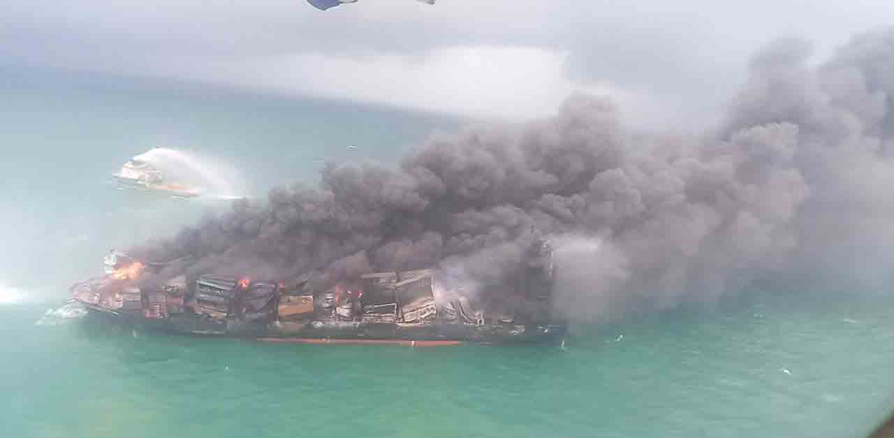 Colombo ship fire: No oil spill, intense firefighting on, says ICG ...