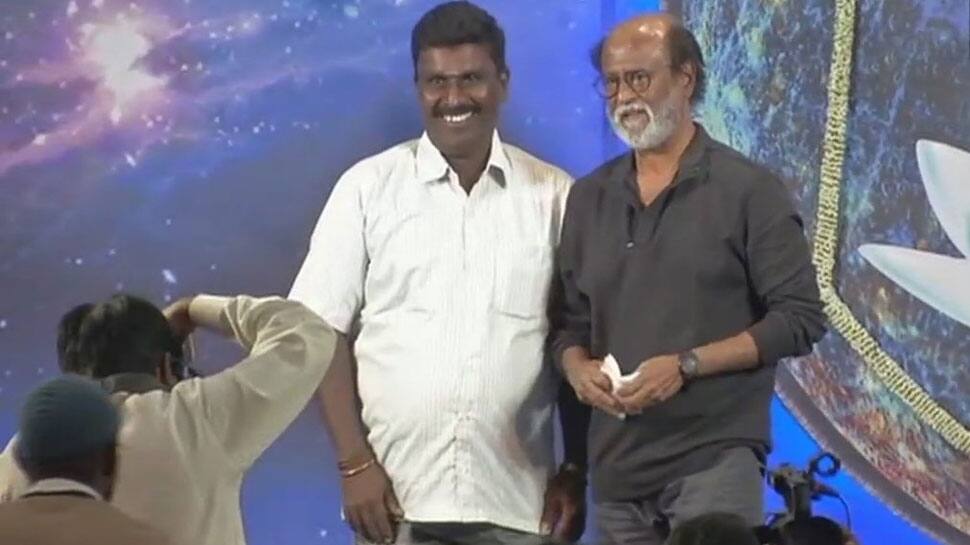 Rajinikanth meets fans, poses with them on fifth day of 'meet and greet ...