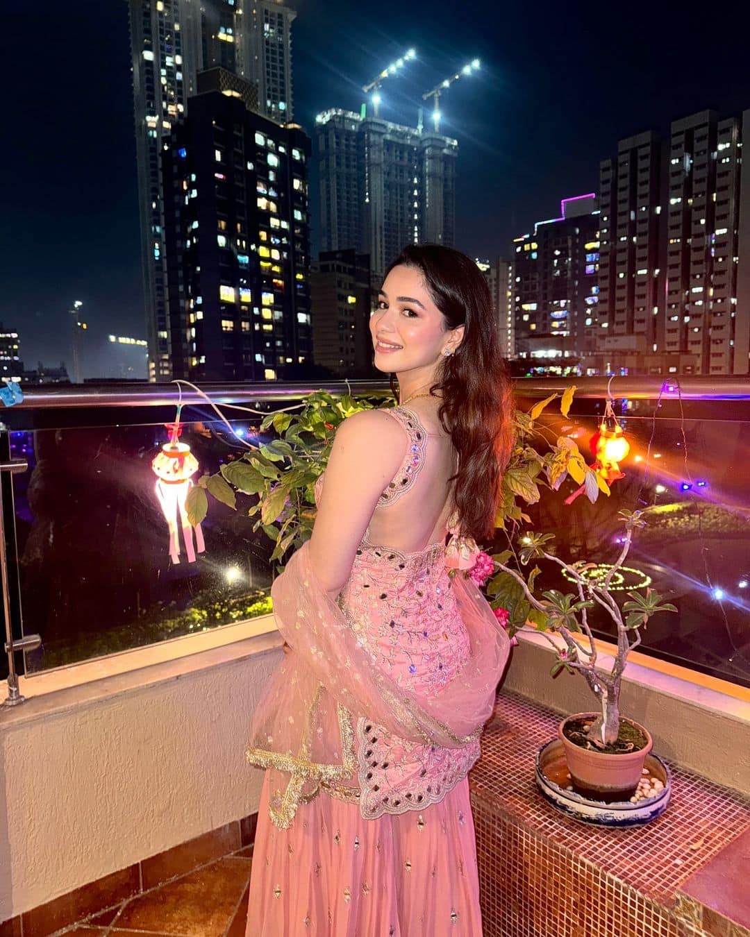 Sara Tendulkar Dazzles In Festive Pink Sharara, Sparking 'Shadi-Ready ...
