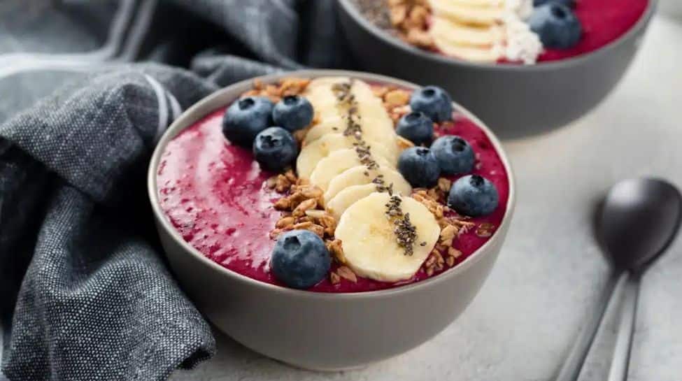 From Smoothie Bowls To Millet Upma: 6 Trending Morning Meals In 2025 ...