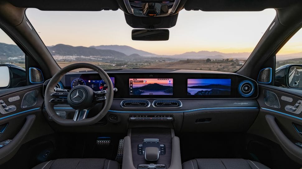 Mercedes-Benz GLS 2026 facelift unveiled with refreshed exterior, mild ...