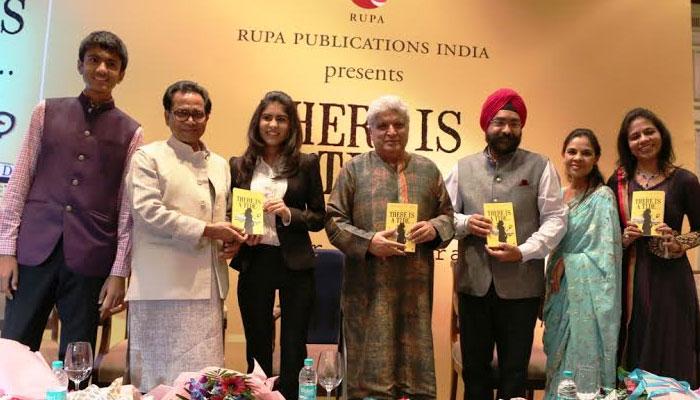 Javed Akhtar launches Simar Malhotra's 'There is a Tide' | News | Zee News