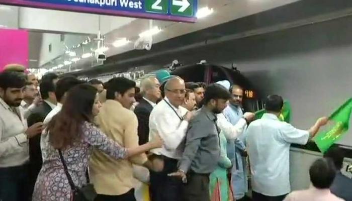Delhi Metros Kalkaji Mandir-Janakpuri West in Magenta Line inaugurated ...