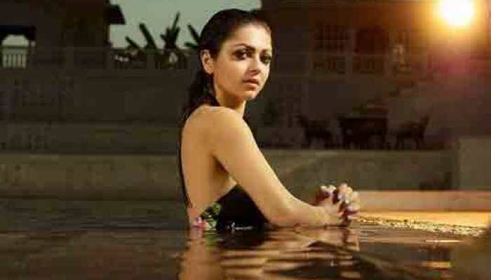 Drashti Dhami flaunts beach body in black polka dot bikini — See pic ...