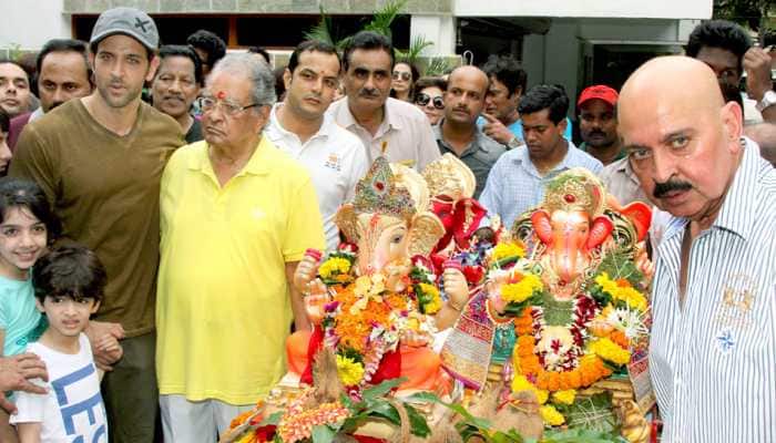 Late legendary filmmaker J Om Prakash's unseen photos with Hrithik and ...
