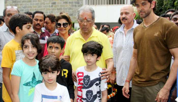 Late legendary filmmaker J Om Prakash's unseen photos with Hrithik and ...