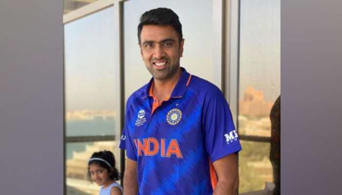 T20 World Cup 2021: R Ashwin flaunts Team India’s new jersey, spinner’s ...