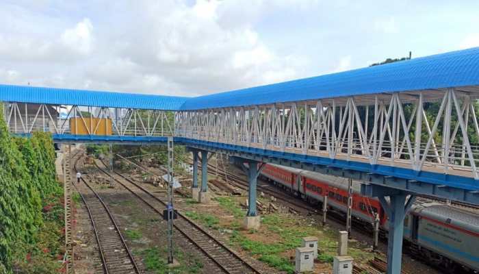 Railways open longest skywalk connecting Bandra Terminus to Khar ...