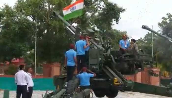 Independence Day: For FIRST time, Made-in-India cannon, with 48 km ...
