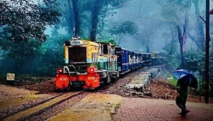 Iconic Heritage Neral- Matheran toy train whistles again with Vistadome ...