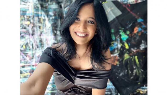 How Acclaimed Abstract Artist, Shreena Patel (Art by Shree) Puts Her ...