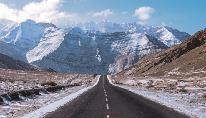 Discover Best Hiking Routes In Himalayas On Your Ladakh Tour Packages ...