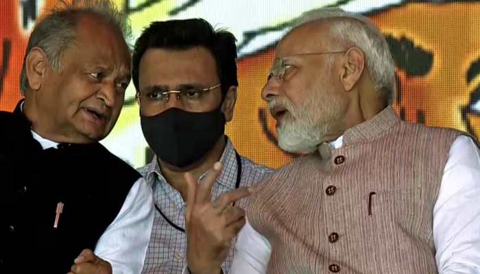 With PM Modi On Stage, Ashok Gehlot Says 'Opposition Should Be Respected' | India News | Zee News