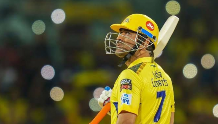 'GOAT': Netizens Go Crazy As Dhoni Hits 20 Off 9 In CSK vs DC, Check ...