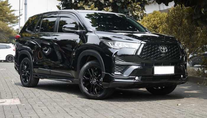 Modified Toyota Innova Hycross With Blacked-Out Treatment Looks ...