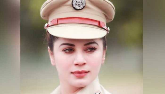 FACT CHECK: Who Is This Lady IPS Officer In Viral Photo From Punjab ...